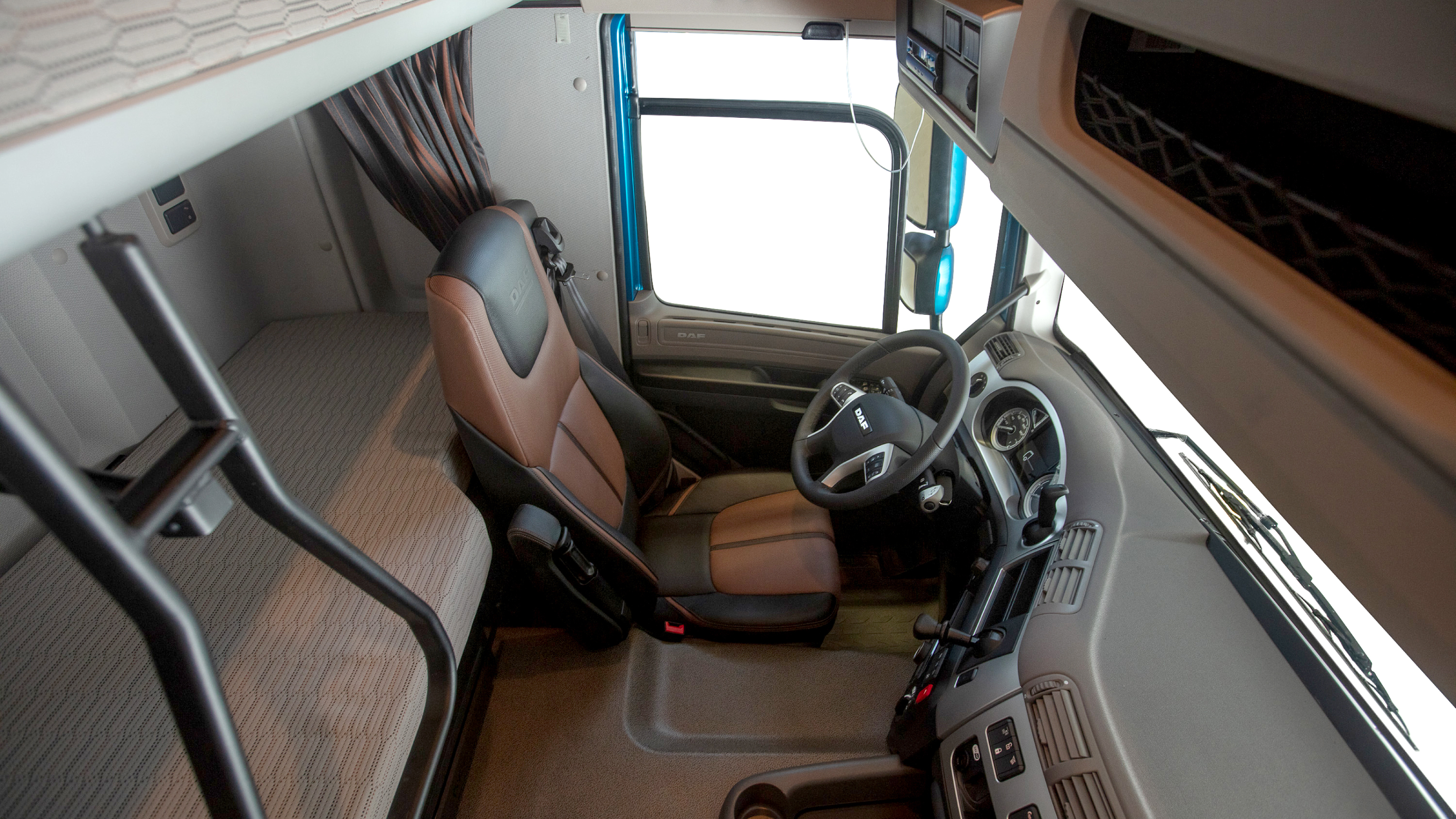 Interior do DAF CF - DAF Caminhões Brasil